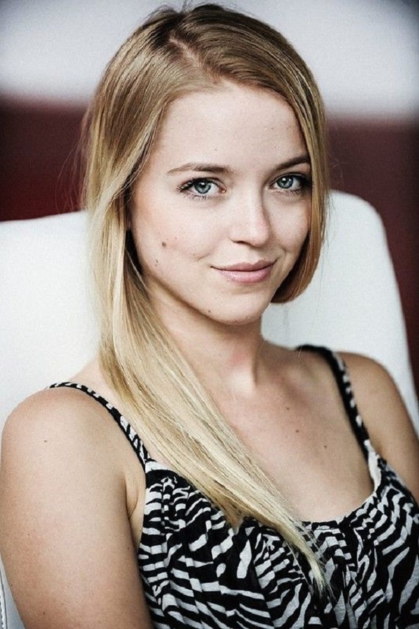 Nina Lopata-Cyrille Joubert Talents (3) | Cyrille Joubert Talents