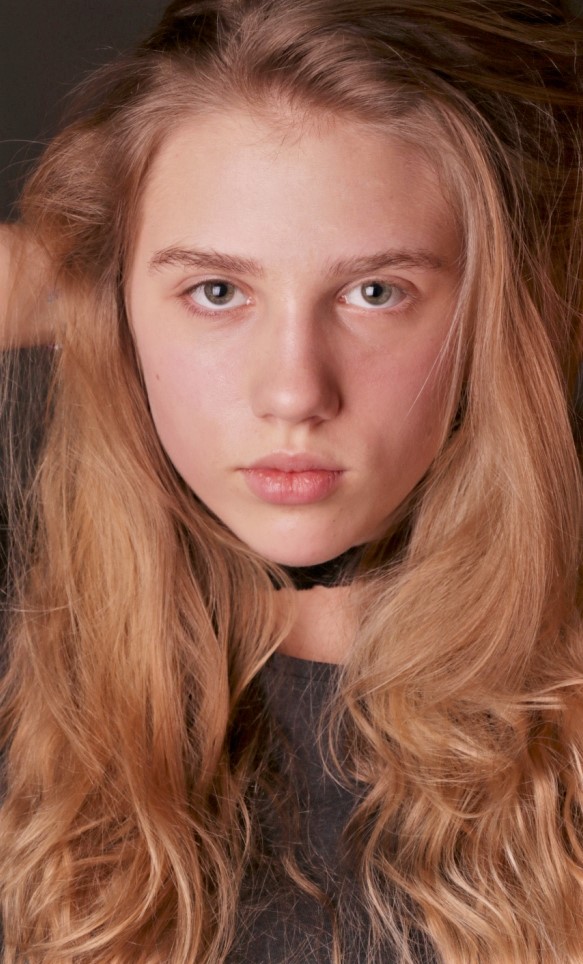 Aline - Emily Models (16) | Cyrille Joubert Talents